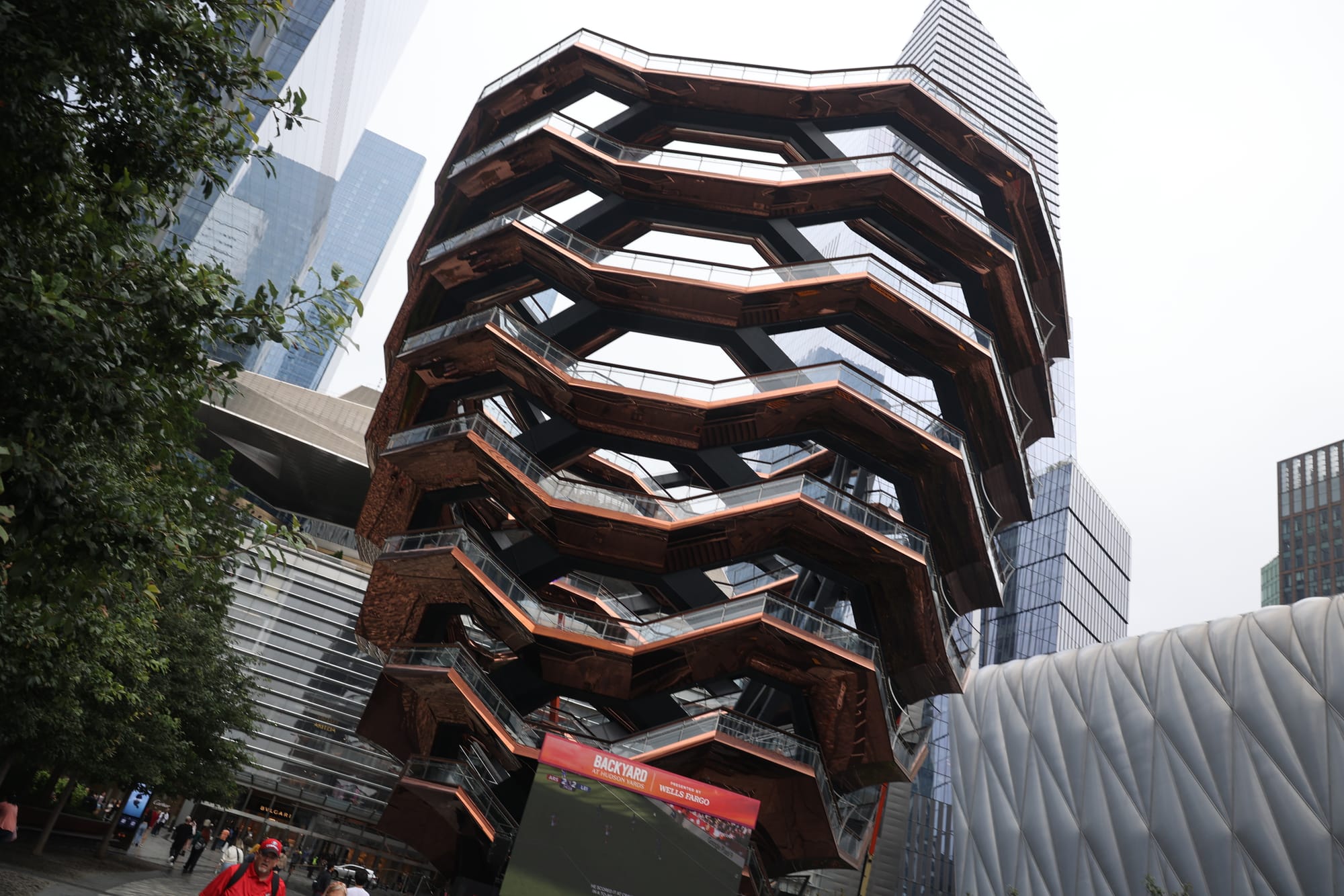 How we shrunk our Javascript monorepo git size by 94%